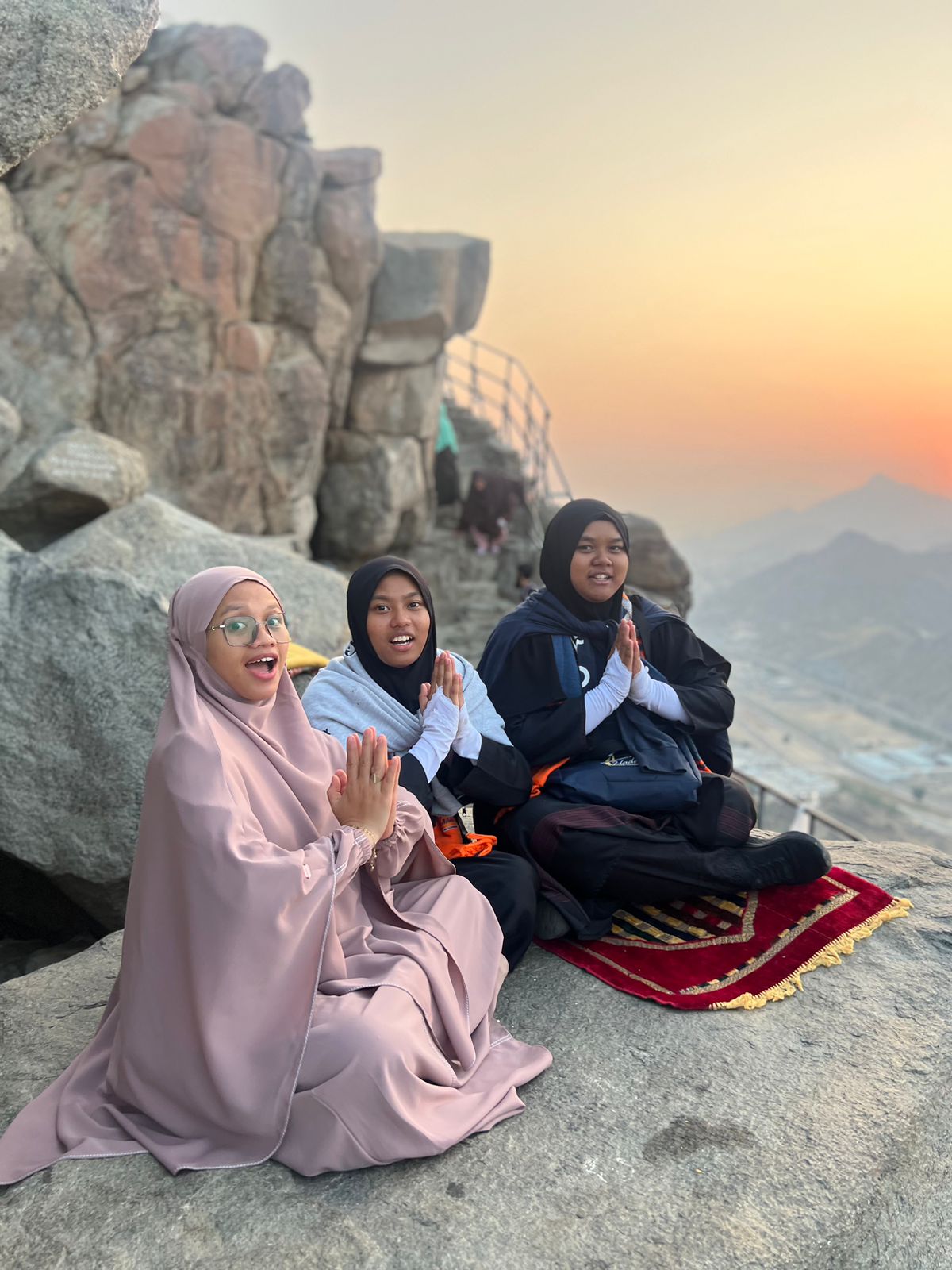 Beranda - PT HADDAD MADINAH WISATA | Umroh dan Haji Resmi, Aman ...